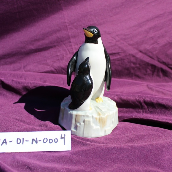 Berman & Anderson | Accents | Vintage 979 Penguin Music Boxmade In ...